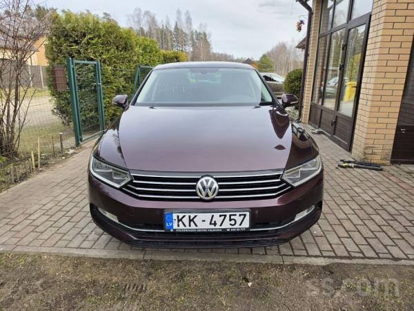 Red Volkswagen Passat B8 2016 in Riga, with an engine capacity of 2.00 L and mileage of 260 thousand km for 8250 €, photo 2 on AUTOMOTO.COM.LV