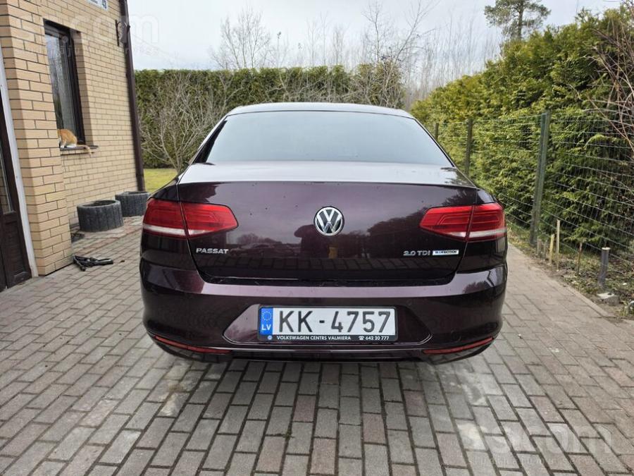 Red Volkswagen Passat B8 2016 in Riga, with an engine capacity of 2.00 L and mileage of 260 thousand km for 8250 €, photo 7 on AUTOMOTO.COM.LV
