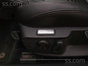 Red Volkswagen Passat B8 2016 in Riga, with an engine capacity of 2.00 L and mileage of 260 thousand km for 8250 €, photo 13 on AUTOMOTO.COM.LV