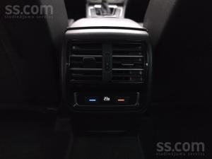 Red Volkswagen Passat B8 2016 in Riga, with an engine capacity of 2.00 L and mileage of 260 thousand km for 8250 €, photo 15 on AUTOMOTO.COM.LV