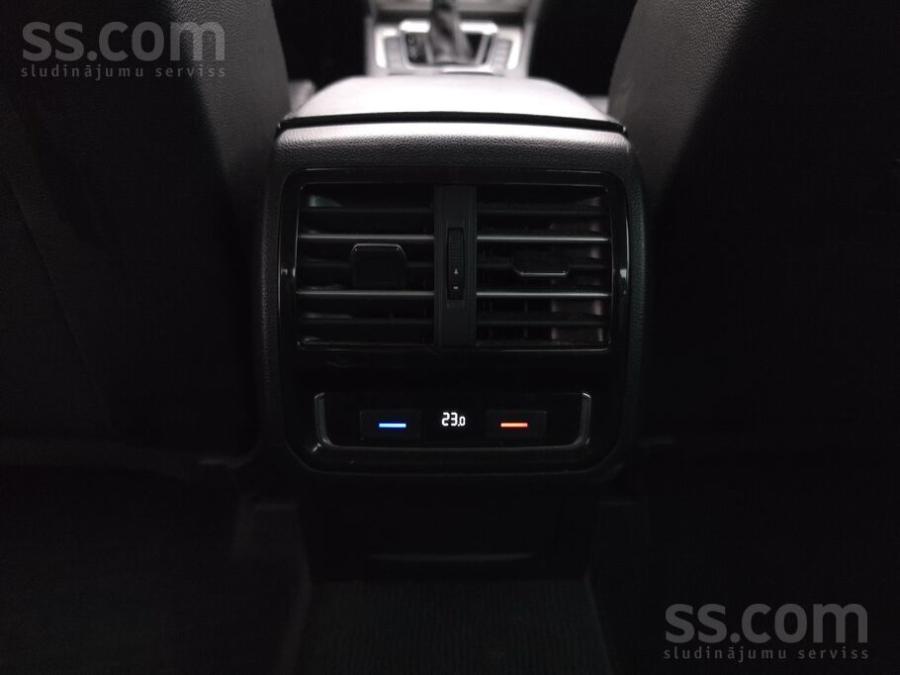 Red Volkswagen Passat B8 2016 in Riga, with an engine capacity of 2.00 L and mileage of 260 thousand km for 8250 €, photo 15 on AUTOMOTO.COM.LV