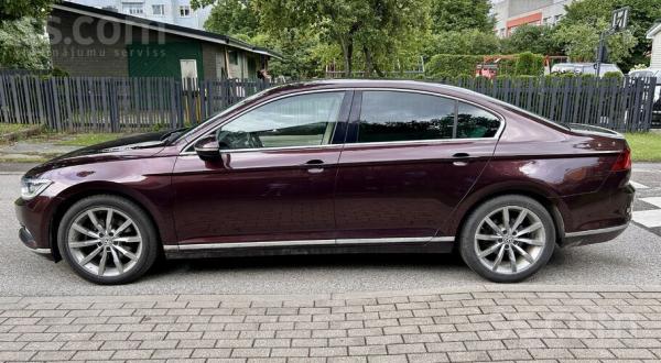 Red Volkswagen Passat B8 2016 in Liepaja, with an engine capacity of 2.00 L and mileage of 177 thousand km for 11900 €, photo 5 on AUTOMOTO.COM.LV