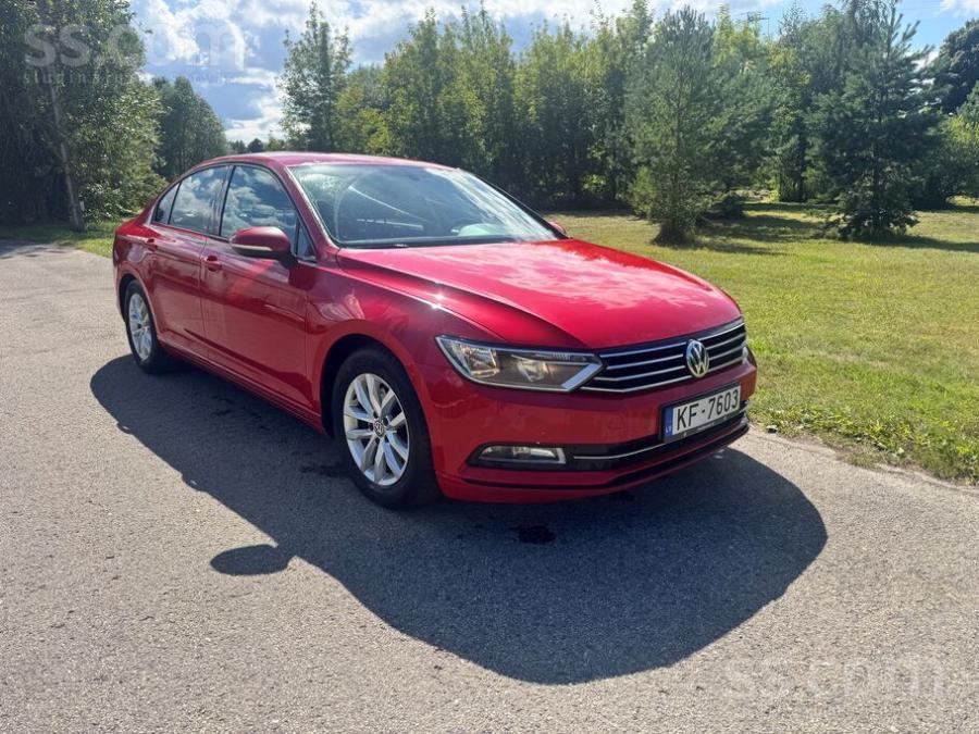 Red Volkswagen Passat B8 2016 in Riga, with an engine capacity of 2.00 L and mileage of 292 thousand km for 6700 €, photo 1 on AUTOMOTO.COM.LV