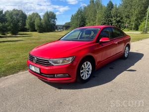 Red Volkswagen Passat B8 2016 in Riga, with an engine capacity of 2.00 L and mileage of 292 thousand km for 6700 €, photo 4 on AUTOMOTO.COM.LV