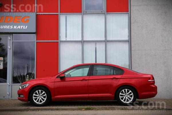 Sarkans Volkswagen Passat B8 2016 Rīga, ar dzinēja tilpumu 2.00 L un nobraukumu 296 tūkst. km par 7495 €, foto 3 vietnē AUTOMOTO.COM.LV