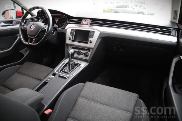 Sarkans Volkswagen Passat B8 2016 Rīga, ar dzinēja tilpumu 2.00 L un nobraukumu 296 tūkst. km par 7495 €, foto 10 vietnē AUTOMOTO.COM.LV