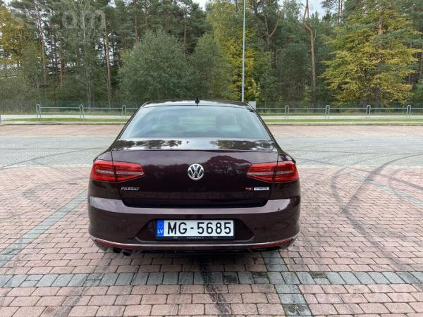 Volkswagen Passat B8 2016 Ventspils vietnÄ Sarkans Volkswagen Passat B8 2016 Ventspils, ar dzinÄja tilpumu 1.80 L un nobraukumu 145 tÅ«kst. km par 14000 ā¬, foto 8 vietnÄ AUTOMOTO.COM.LV