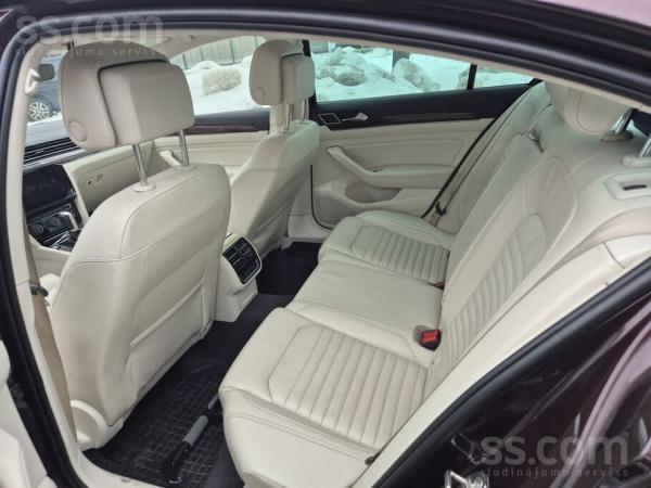 Red Volkswagen Passat B8 2017 in Riga, with an engine capacity of 2.00 L and mileage of 157 thousand km for 13900 €, photo 7 on AUTOMOTO.COM.LV