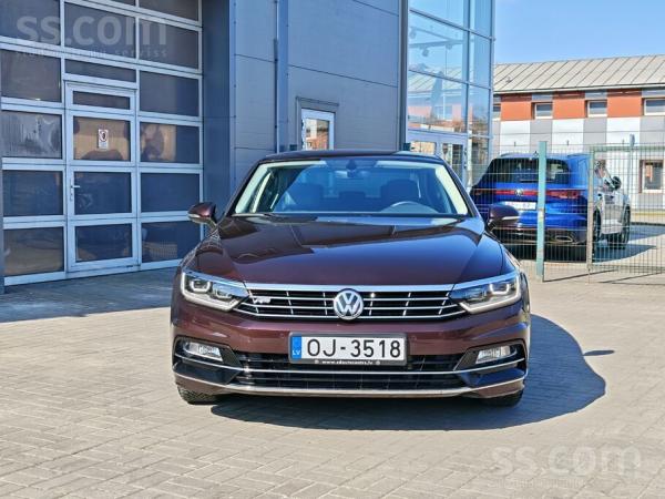 Red Volkswagen Passat B8 2018 in Liepaja, with an engine capacity of 1.40 L and mileage of 86 thousand km for 17500 €, photo 8 on AUTOMOTO.COM.LV
