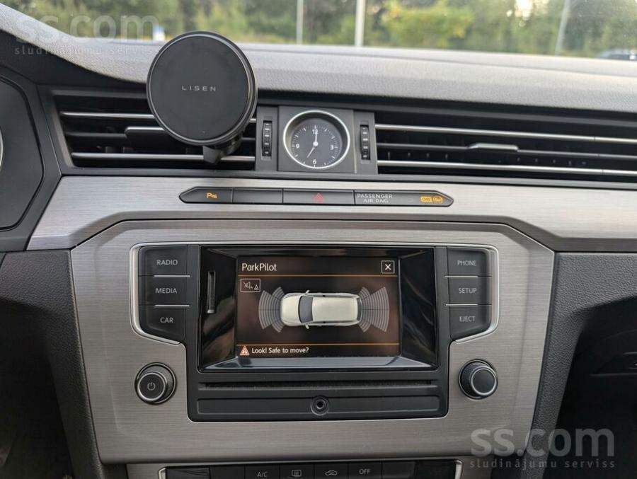 Sarkans Volkswagen Passat B8 2015 Rīga, ar dzinēja tilpumu 1.60 L un nobraukumu 164 tūkst. km par 7500 €, foto 11 vietnē AUTOMOTO.COM.LV