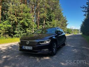 Sarkans Volkswagen Passat B8 2016 Rīga, ar dzinēja tilpumu 2.00 L un nobraukumu 213 tūkst. km par 8300 €, foto  vietnē AUTOMOTO.COM.LV