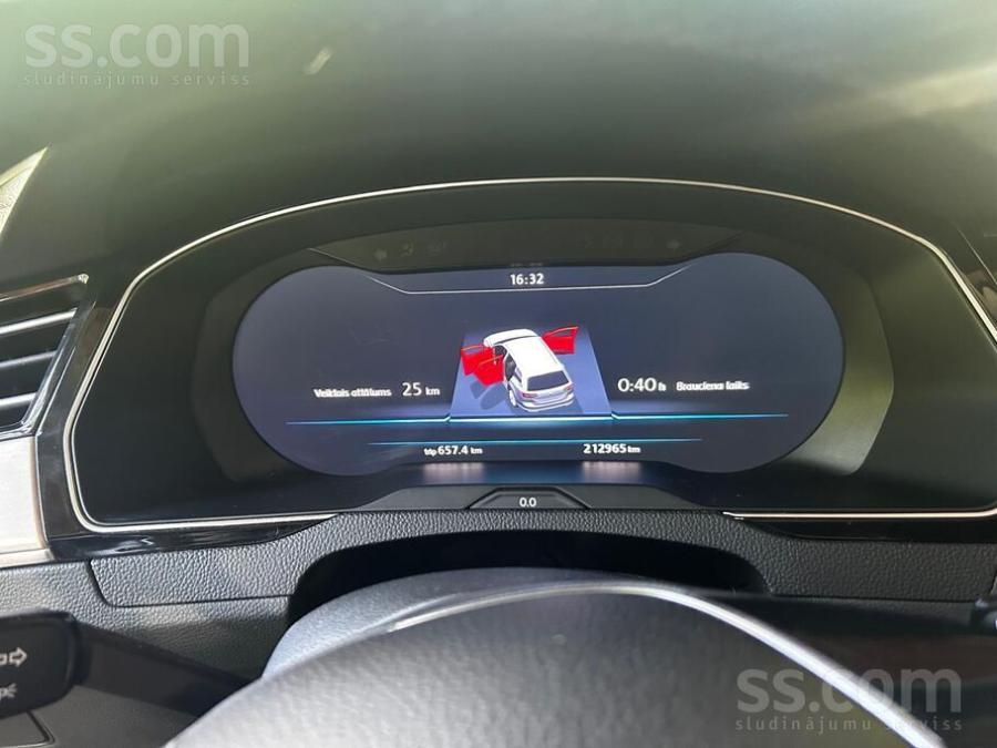 Sarkans Volkswagen Passat B8 2016 Rīga, ar dzinēja tilpumu 2.00 L un nobraukumu 213 tūkst. km par 8300 €, foto 11 vietnē AUTOMOTO.COM.LV