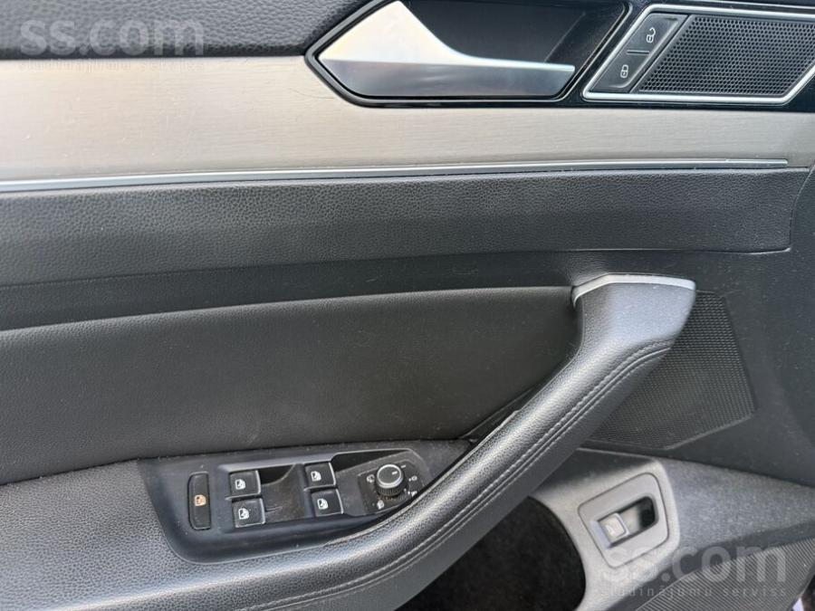 Sarkans Volkswagen Passat B8 2017 Rīga, ar dzinēja tilpumu 2.00 L un nobraukumu 260 tūkst. km par 9200 €, foto 23 vietnē AUTOMOTO.COM.LV