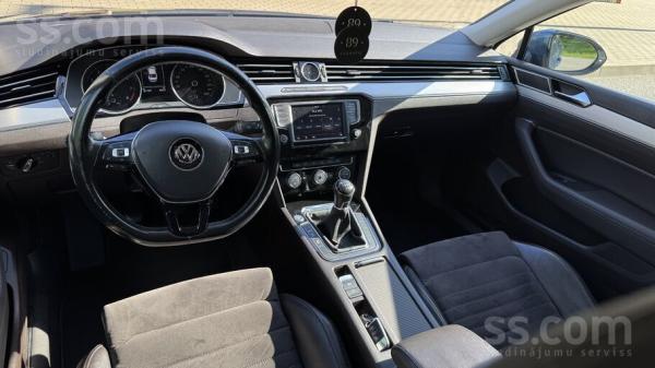 Volkswagen Passat B8 2015 in Jurmala, with an engine capacity of 1.80 L and mileage of 161 thousand km for 8990 €, photo 5 on AUTOMOTO.COM.LV