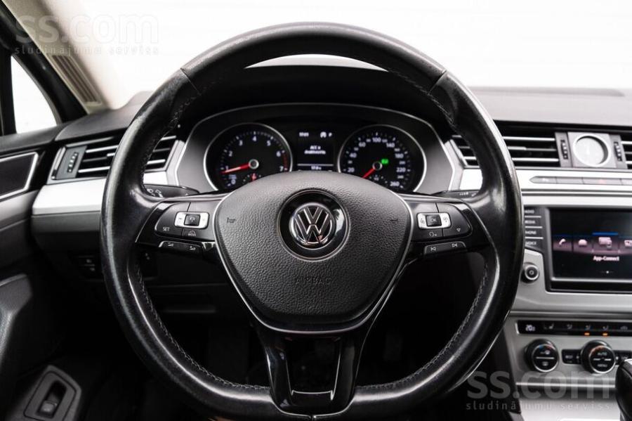Volkswagen Passat B8 2016 in Riga, with an engine capacity of 1.80 L and mileage of 126 thousand km for 9250 €, photo 19 on AUTOMOTO.COM.LV