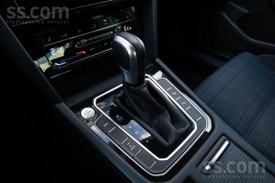 Volkswagen Passat B8 2022 in Riga, with an engine capacity of 1.40 L and mileage of 141 thousand km for 20950 €, photo 16 on AUTOMOTO.COM.LV
