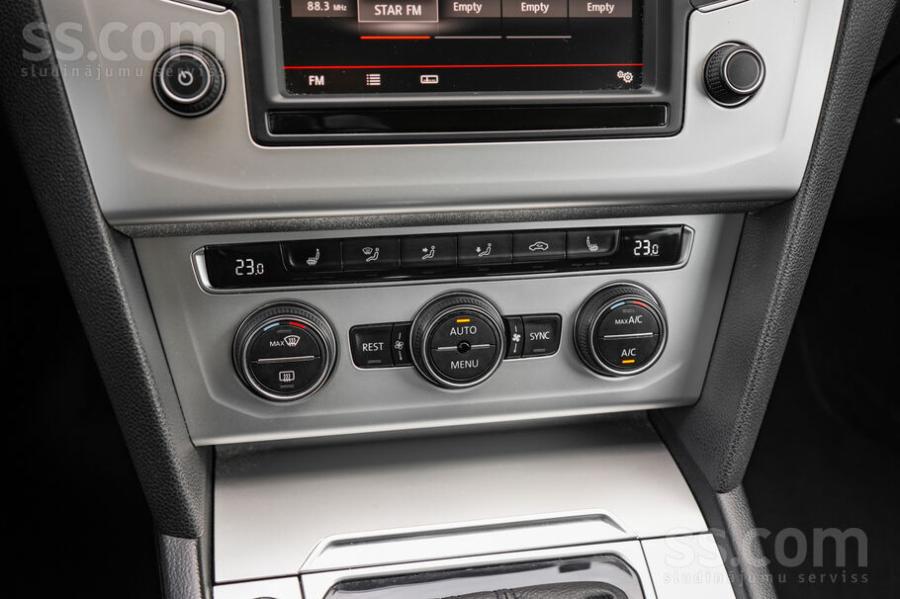 Volkswagen Passat B8 2015 Ogre, ar dzinēja tilpumu 2.00 L un nobraukumu 214 tūkst. km par 10900 €, foto 14 vietnē AUTOMOTO.COM.LV