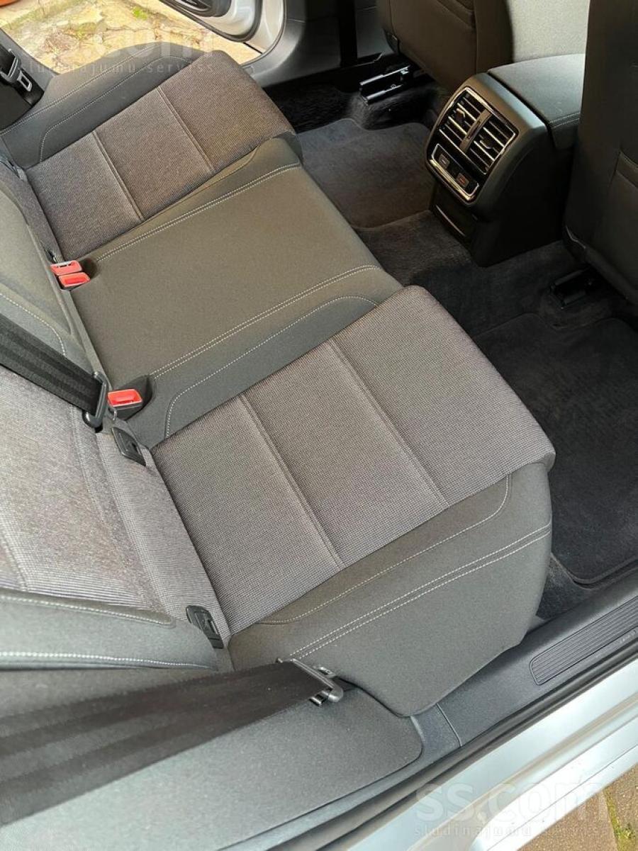 Volkswagen Passat B8 2016 in Daugavpils, with an engine capacity of 2.00 L and mileage of 312 thousand km for 8500 €, photo 13 on AUTOMOTO.COM.LV
