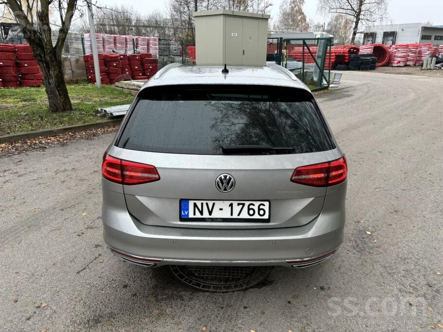 Volkswagen Passat B8 2016 in Riga, with an engine capacity of 2.00 L and mileage of 285 thousand km for 13100 €, photo 8 on AUTOMOTO.COM.LV