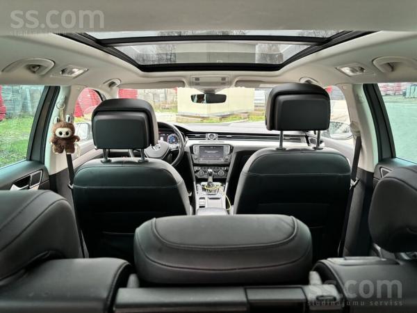Volkswagen Passat B8 2016 in Riga, with an engine capacity of 2.00 L and mileage of 285 thousand km for 13100 €, photo 8 on AUTOMOTO.COM.LV