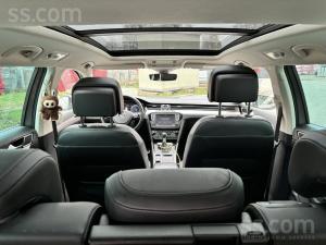 Volkswagen Passat B8 2016 in Riga, with an engine capacity of 2.00 L and mileage of 285 thousand km for 13100 €, photo 9 on AUTOMOTO.COM.LV