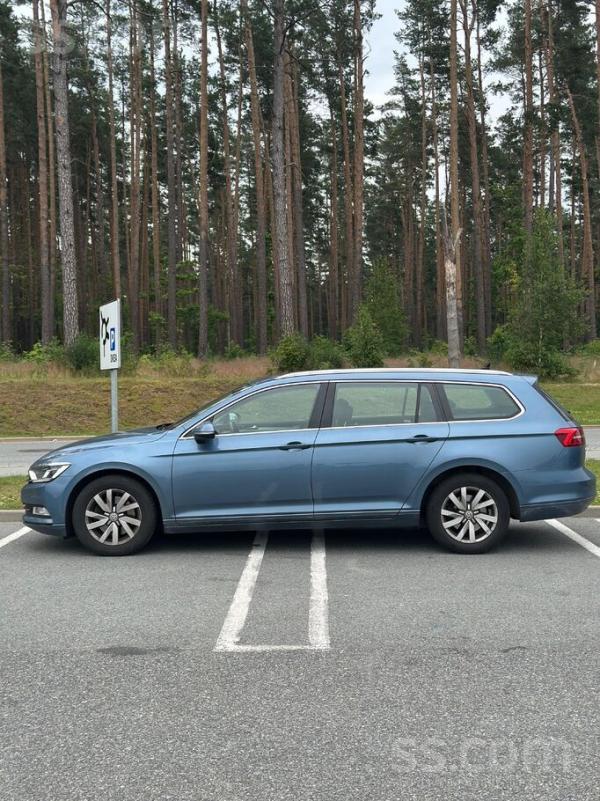 Volkswagen Passat B8 2016 in Riga, with an engine capacity of 2.00 L and mileage of 255 thousand km for 7950 €, photo 2 on AUTOMOTO.COM.LV