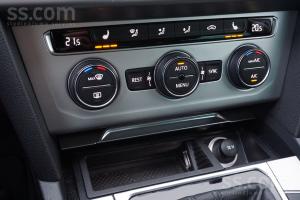 Volkswagen Passat B8 2017 in Riga, with an engine capacity of 2.00 L and mileage of 277 thousand km for 8900 €, photo 39 on AUTOMOTO.COM.LV