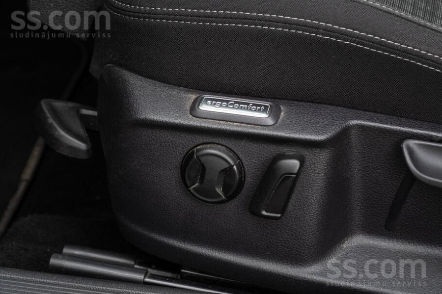 Volkswagen Passat B8 2022 in Riga, with an engine capacity of 1.50 L and mileage of 75 thousand km for 17700 €, photo 13 on AUTOMOTO.COM.LV