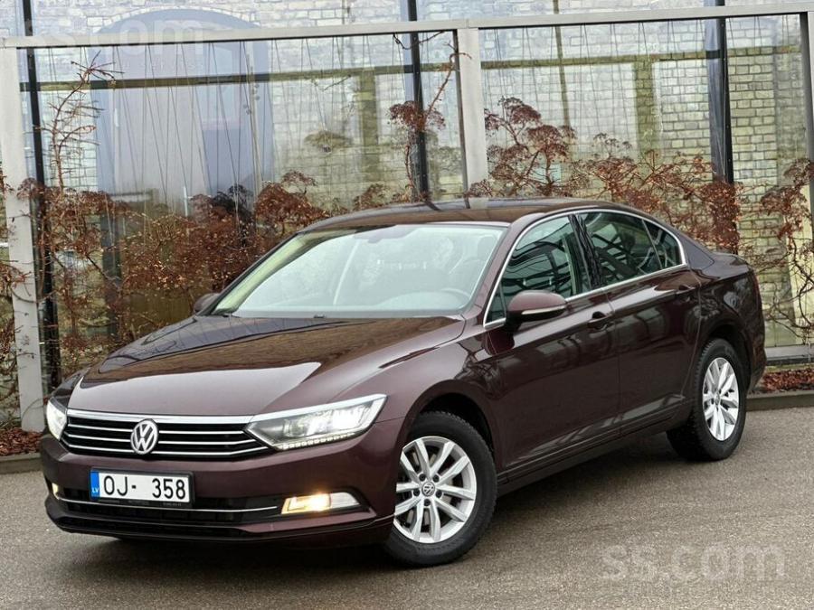 Violet Volkswagen Passat B8 2015 in Riga, with an engine capacity of 1.80 L and mileage of 257 thousand km for 8790 €, photo 1 on AUTOMOTO.COM.LV