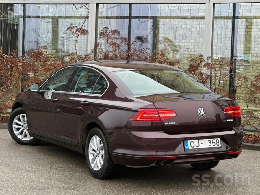 Violet Volkswagen Passat B8 2015 in Riga, with an engine capacity of 1.80 L and mileage of 257 thousand km for 8790 €, photo 4 on AUTOMOTO.COM.LV