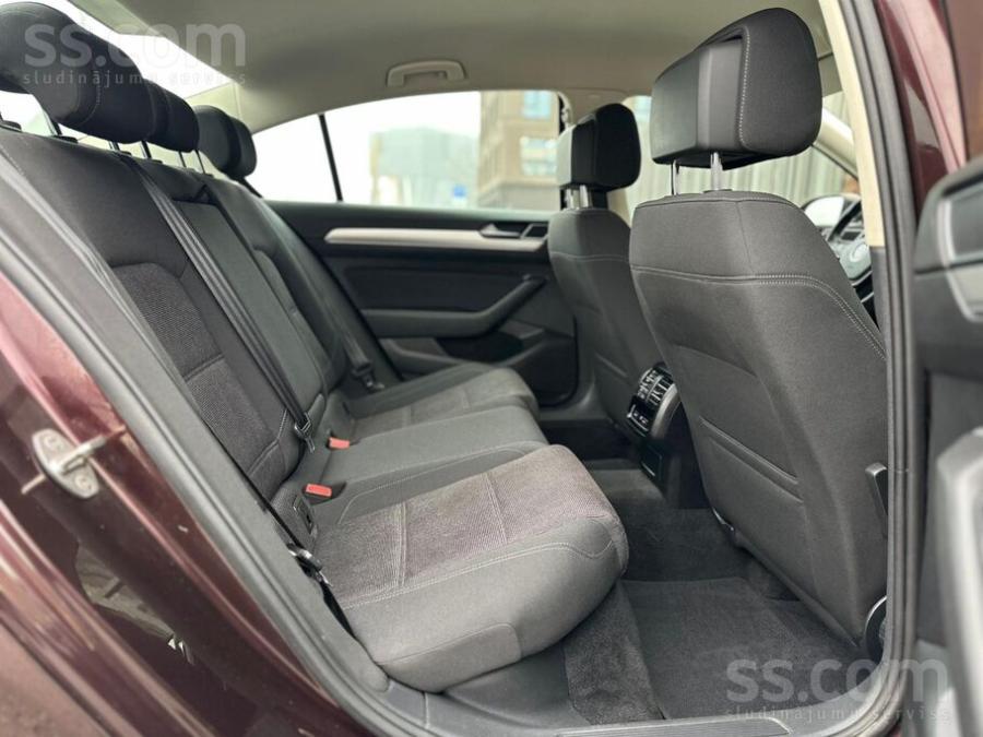 Violet Volkswagen Passat B8 2015 in Riga, with an engine capacity of 1.80 L and mileage of 257 thousand km for 8790 €, photo 23 on AUTOMOTO.COM.LV