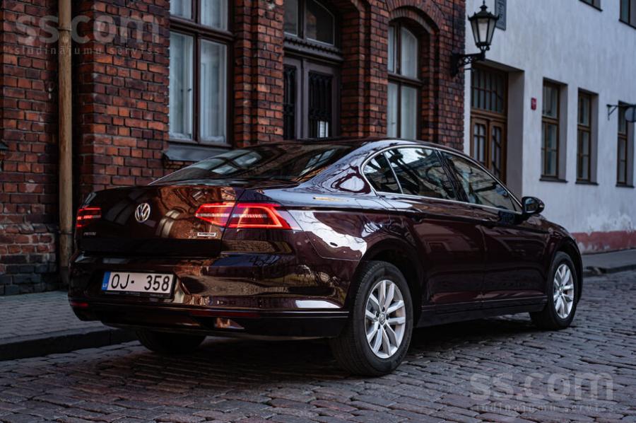 Violet Volkswagen Passat B8 2015 in Riga, with an engine capacity of 1.80 L and mileage of 260 thousand km for 8950 €, photo 3 on AUTOMOTO.COM.LV