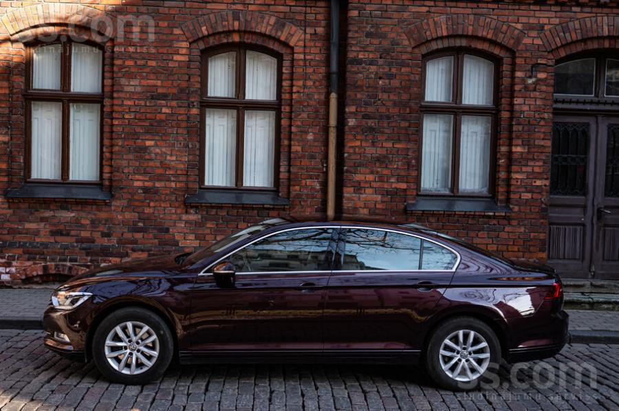Violet Volkswagen Passat B8 2015 in Riga, with an engine capacity of 1.80 L and mileage of 260 thousand km for 8950 €, photo 7 on AUTOMOTO.COM.LV
