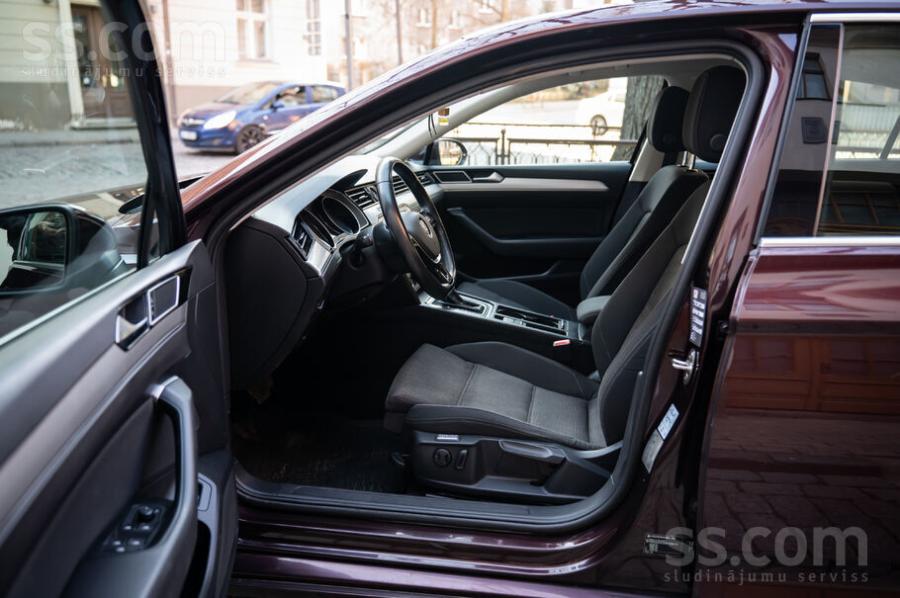 Violet Volkswagen Passat B8 2015 in Riga, with an engine capacity of 1.80 L and mileage of 260 thousand km for 8950 €, photo 9 on AUTOMOTO.COM.LV