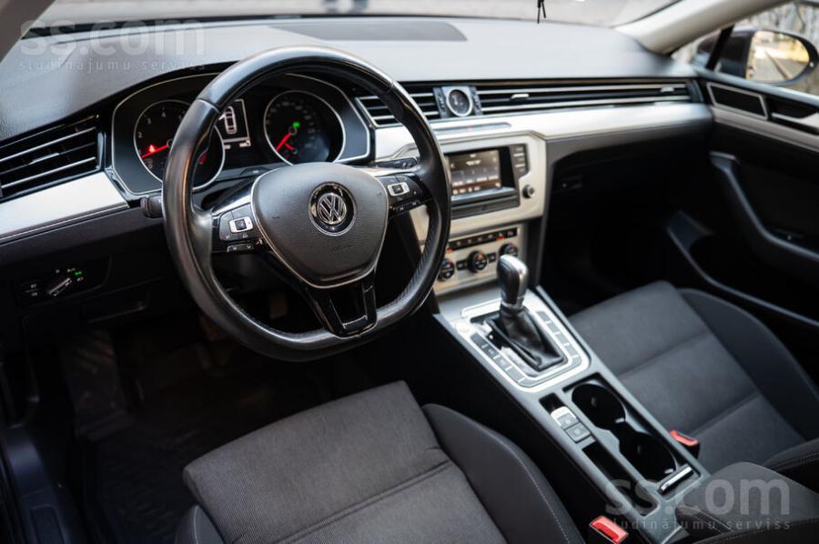 Violet Volkswagen Passat B8 2015 in Riga, with an engine capacity of 1.80 L and mileage of 260 thousand km for 8950 €, photo 11 on AUTOMOTO.COM.LV