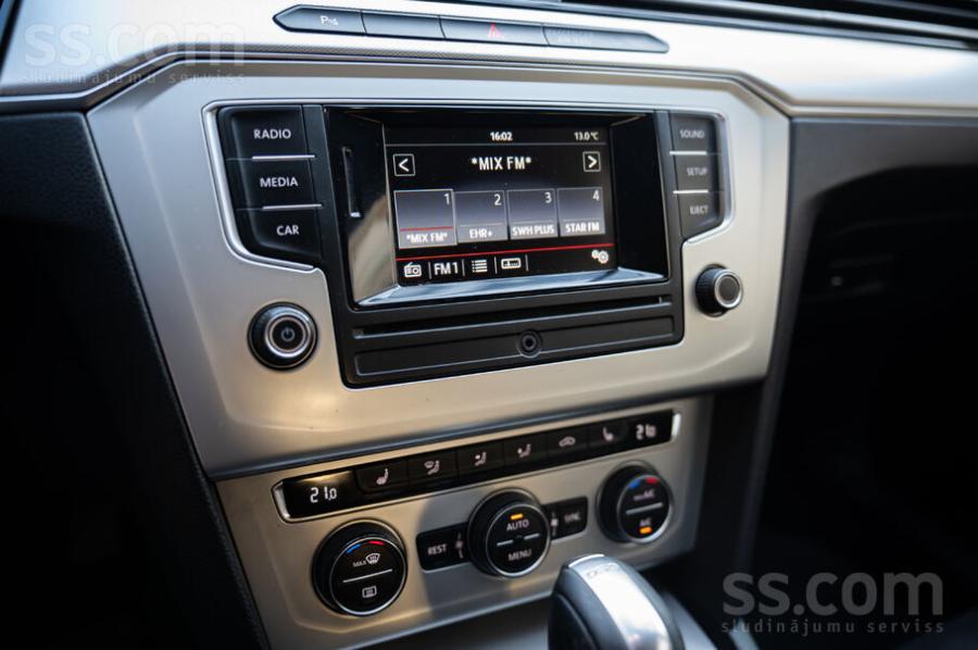 Violet Volkswagen Passat B8 2015 in Riga, with an engine capacity of 1.80 L and mileage of 260 thousand km for 8950 €, photo 15 on AUTOMOTO.COM.LV