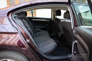 Violet Volkswagen Passat B8 2015 in Riga, with an engine capacity of 1.80 L and mileage of 260 thousand km for 8950 €, photo 19 on AUTOMOTO.COM.LV