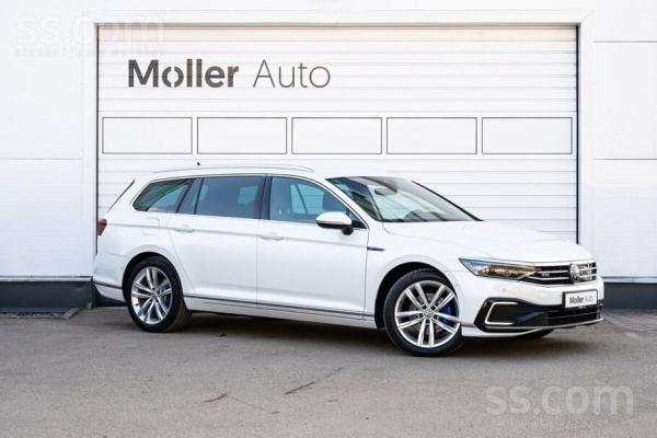 White Volkswagen Passat B8 2020 in Riga, with an engine capacity of 1.40 L and mileage of 73 thousand km for 21950 €, photo 2 on AUTOMOTO.COM.LV