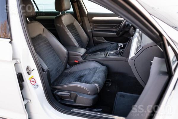 White Volkswagen Passat B8 2020 in Riga, with an engine capacity of 1.40 L and mileage of 73 thousand km for 21950 €, photo 7 on AUTOMOTO.COM.LV
