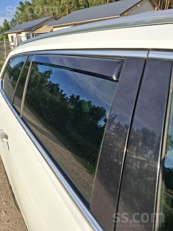 White Volkswagen Passat B8 2016 in Riga, with an engine capacity of 2.00 L and mileage of 295 thousand km for 8600 €, photo 9 on AUTOMOTO.COM.LV
