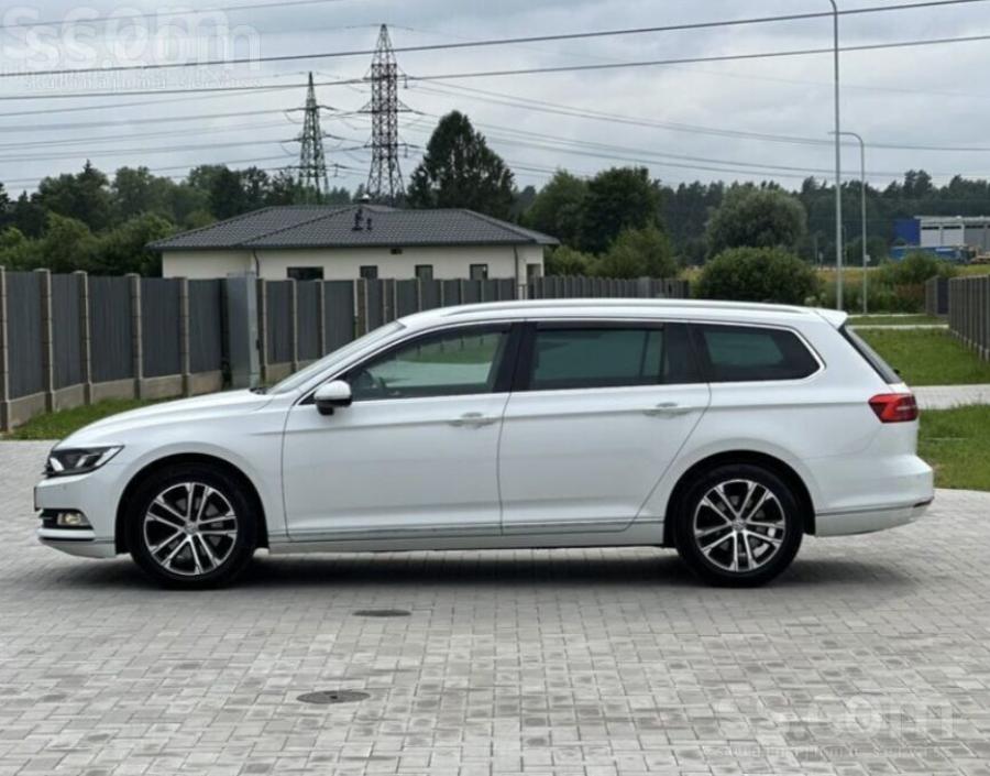 White Volkswagen Passat B8 2016 in Riga, with an engine capacity of 2.00 L and mileage of 298 thousand km for 8001 €, photo 3 on AUTOMOTO.COM.LV