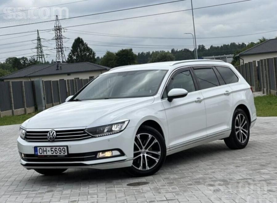 White Volkswagen Passat B8 2016 in Riga, with an engine capacity of 2.00 L and mileage of 298 thousand km for 8001 €, photo 9 on AUTOMOTO.COM.LV