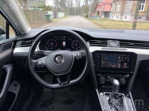 White Volkswagen Passat B8 2018 in Jurmala, with an engine capacity of 2.00 L and mileage of 170 thousand km for 16900 €, photo 12 on AUTOMOTO.COM.LV