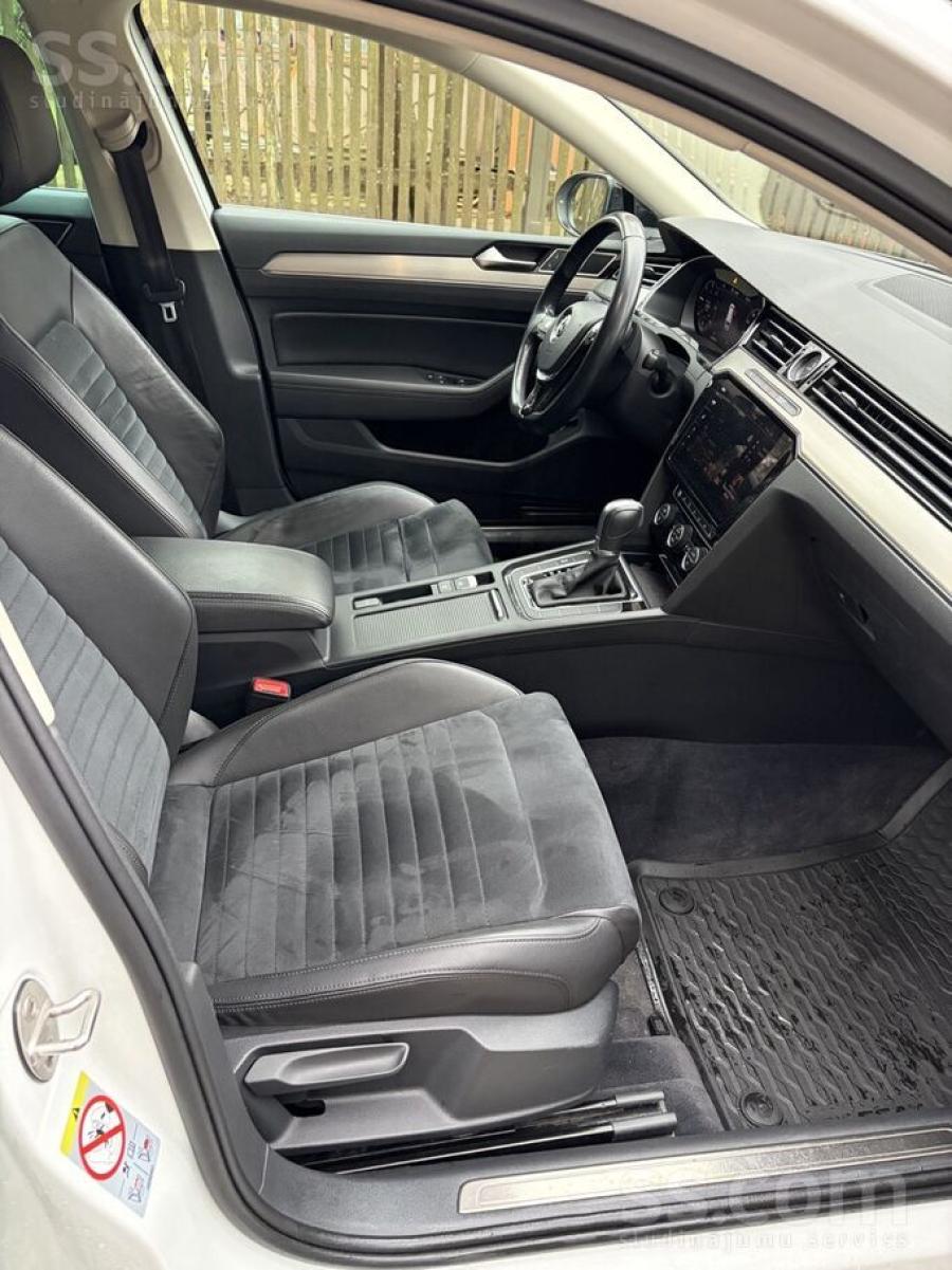 White Volkswagen Passat B8 2018 in Jurmala, with an engine capacity of 2.00 L and mileage of 171 thousand km for 15900 €, photo 10 on AUTOMOTO.COM.LV