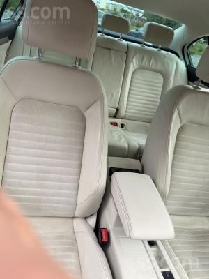 White Volkswagen Passat B8 2015 in Liepaja, with an engine capacity of 2.00 L and mileage of 328 thousand km for 11300 €, photo 6 on AUTOMOTO.COM.LV