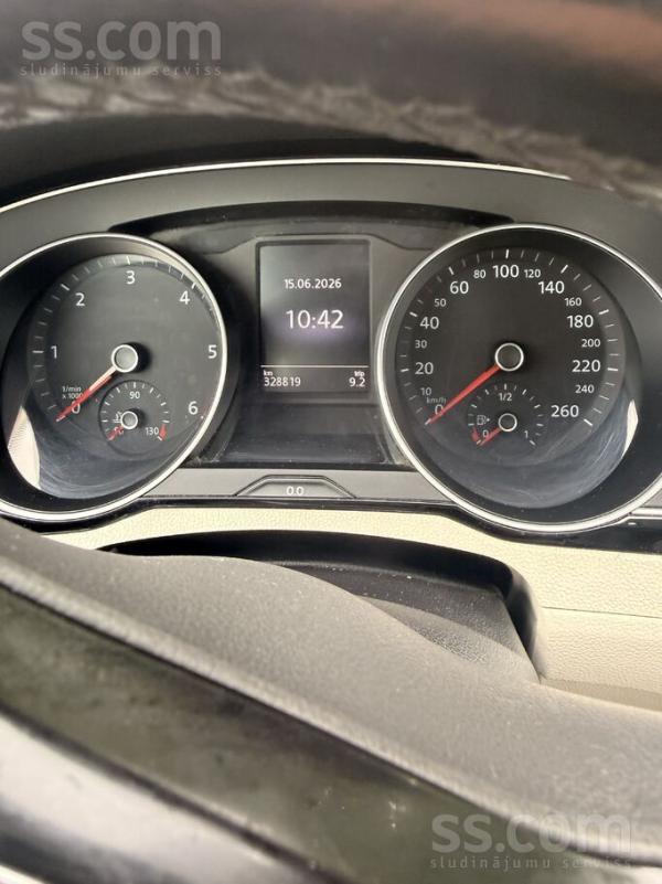 Balts Volkswagen Passat B8 2015 Liepāja, ar dzinēja tilpumu 2.00 L un nobraukumu 328 tūkst. km par 11300 €, foto 10 vietnē AUTOMOTO.COM.LV