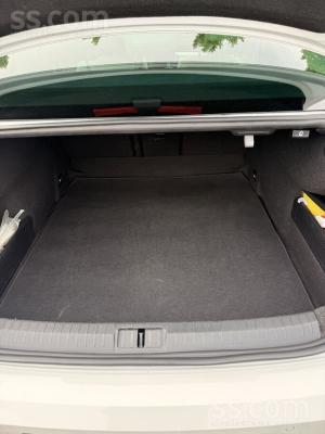 White Volkswagen Passat B8 2015 in Liepaja, with an engine capacity of 2.00 L and mileage of 328 thousand km for 11300 €, photo 12 on AUTOMOTO.COM.LV