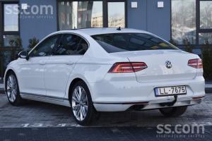 White Volkswagen Passat B8 2015 in Riga, with an engine capacity of 1.80 L and mileage of 202 thousand km for 10200 €, photo 4 on AUTOMOTO.COM.LV
