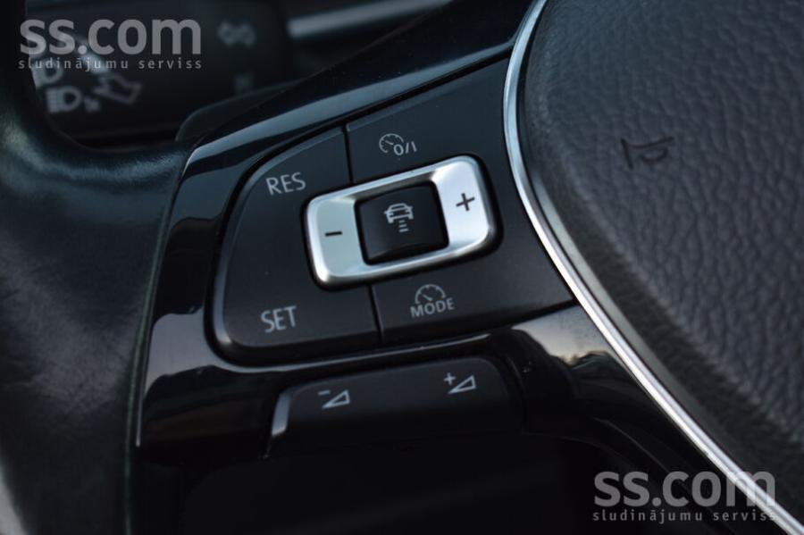 White Volkswagen Passat B8 2015 in Riga, with an engine capacity of 1.80 L and mileage of 202 thousand km for 10200 €, photo 23 on AUTOMOTO.COM.LV