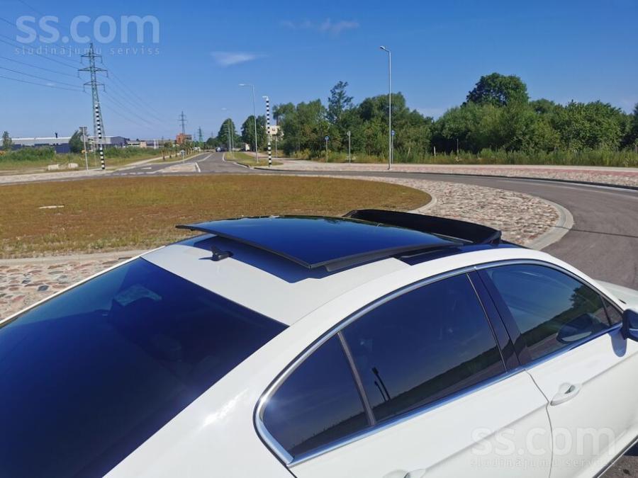 White Volkswagen Passat B8 2015 in Liepaja, with an engine capacity of 1.80 L and mileage of 200 thousand km for 10200 €, photo 9 on AUTOMOTO.COM.LV